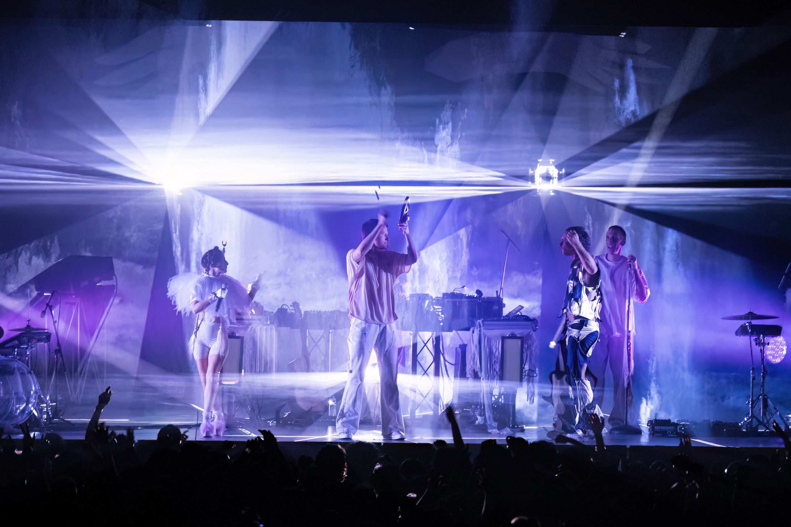 ITW : 3 IVL Dice-Cosmo Tour, light designer Francesco Adinolfi ...